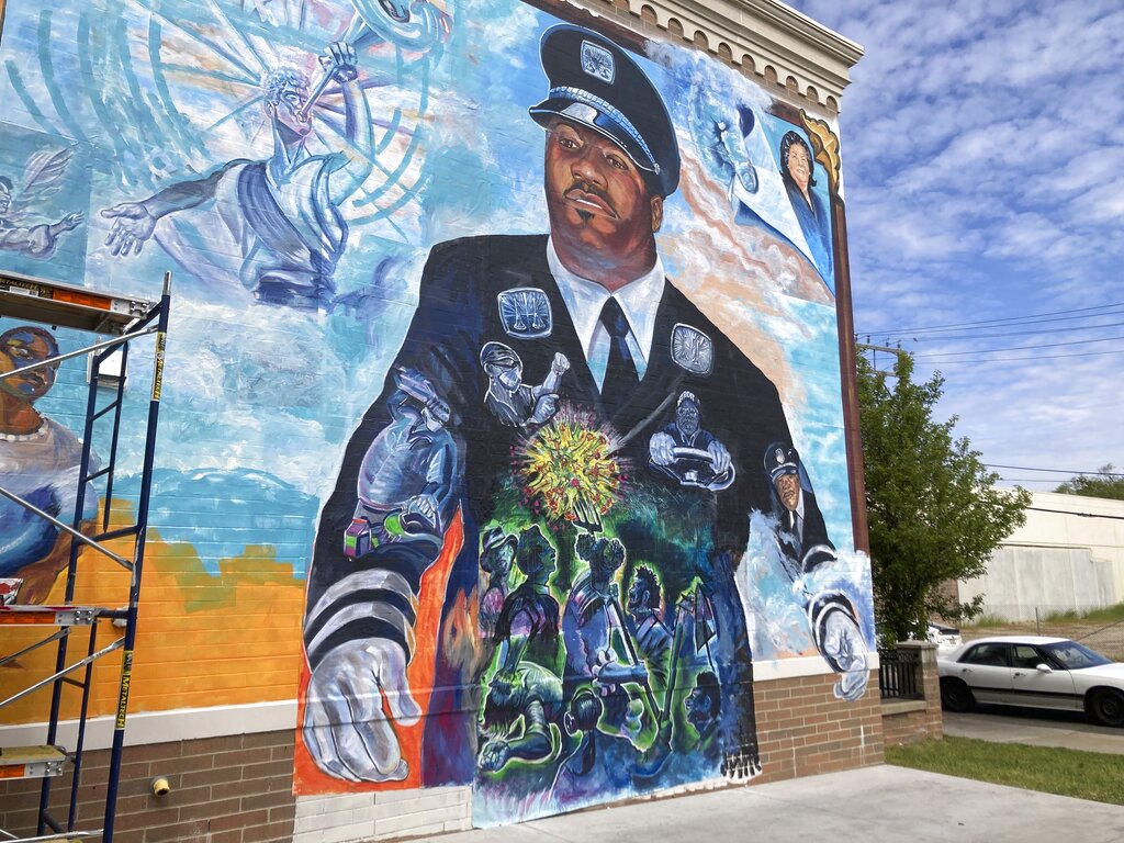 Michigan Mural Honors Those Who Died From Virus | Positive Encouraging ...