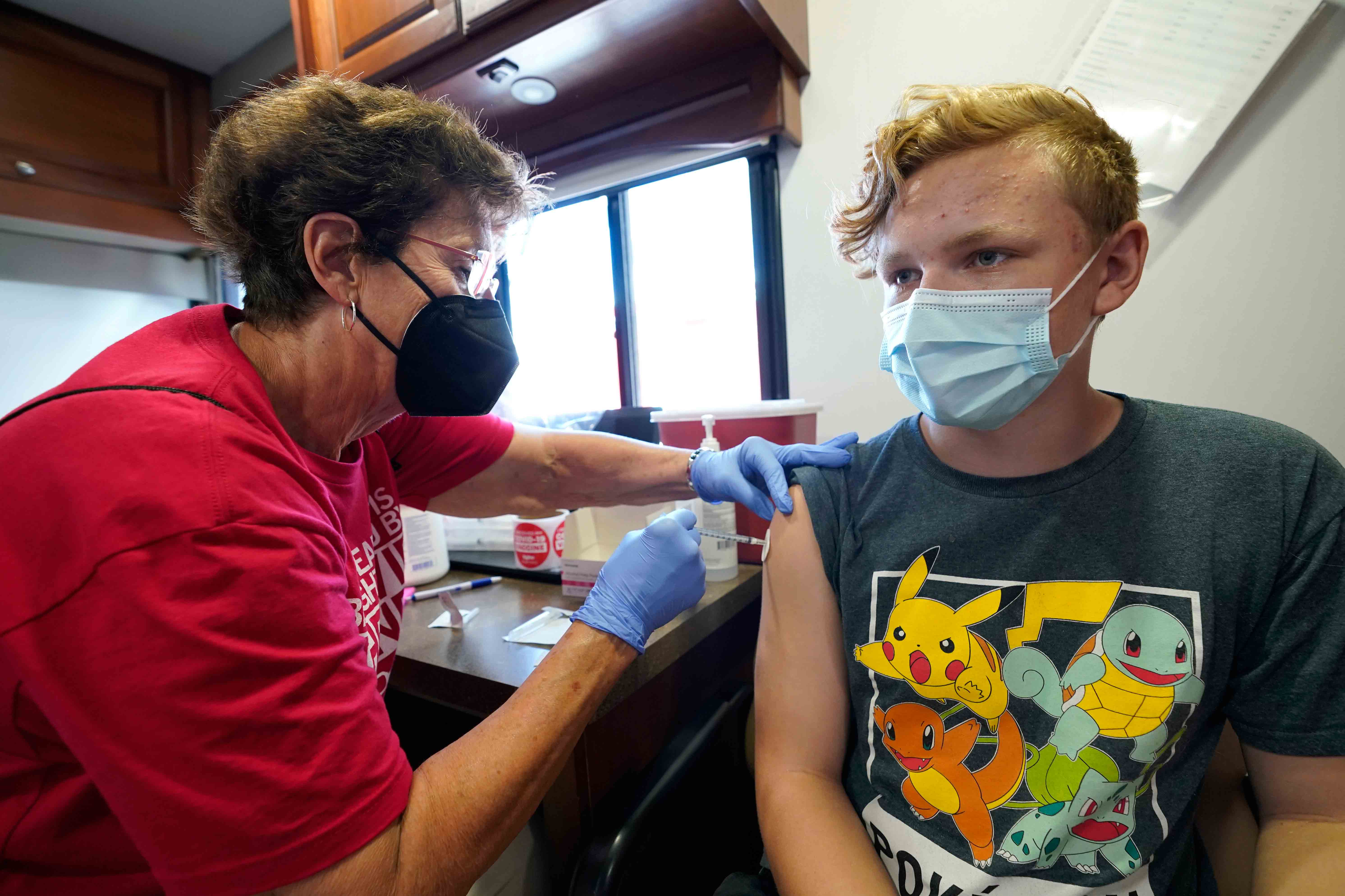 Free Vaccinations Being Offered At Mask-less Midwest Statefairs ...