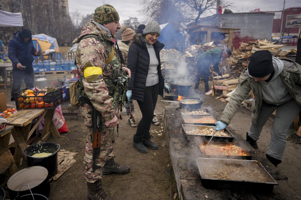 Field Kitchen Arises From The Rubble To Feed Soldiers, Needy In Ukraine ...