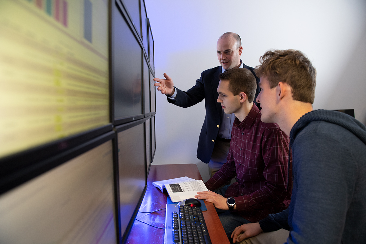 “Hacker-in-Residence” (Good Guy) Teaches Students How To Fight ...