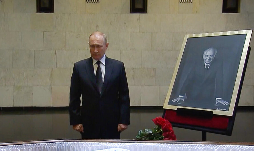 Putin Pays Minimal Respects To Gorbachev, Who Along With President ...