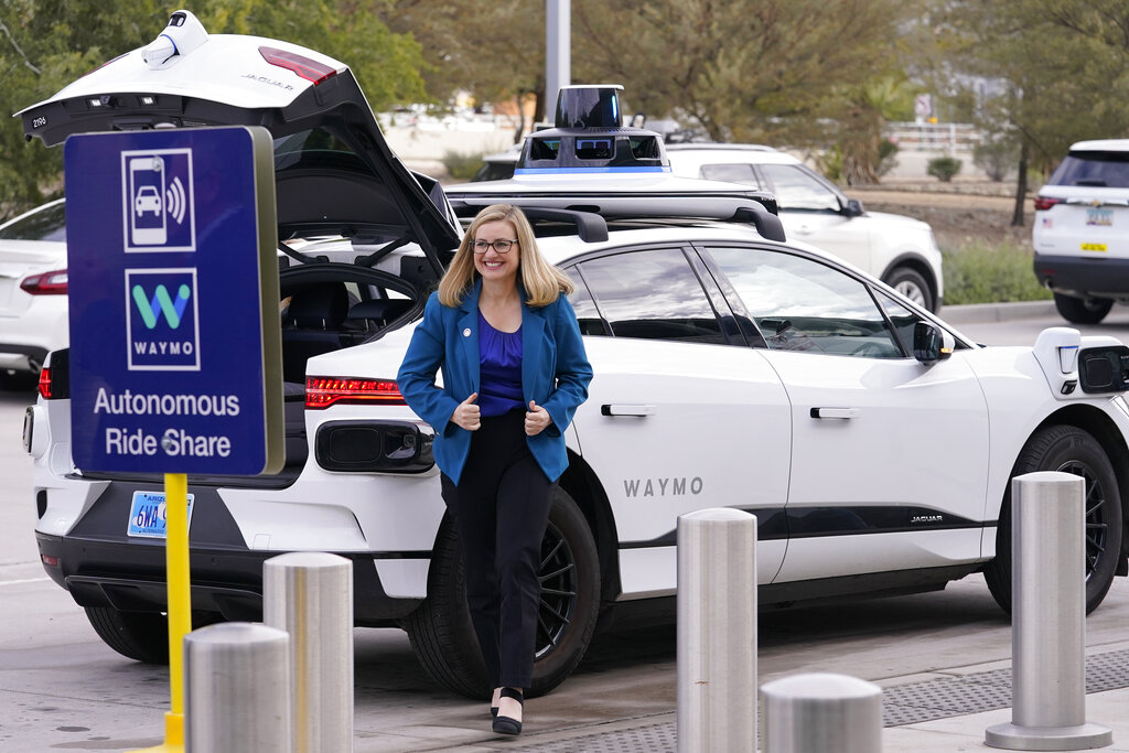 “The Future Is Here", Phoenix Airport 1st To Offer Self-Driving Ride ...